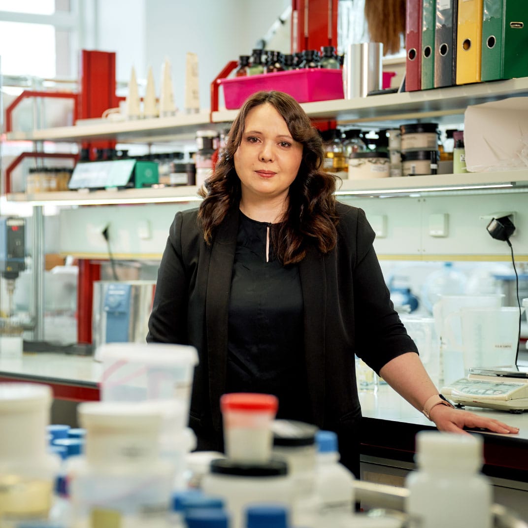 Darbs STENDERS - STENDERS Kosmētika